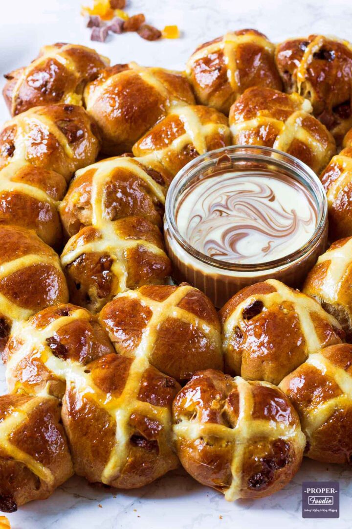 Mini Hot Cross Buns (with Chocolate) - Proper Foodie