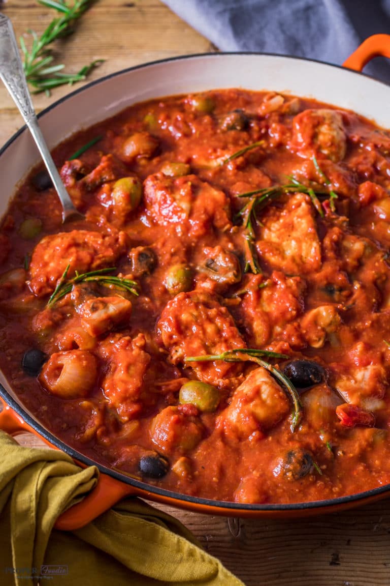 Italian Chicken Cacciatore with red wine, rosemary & olives - ProperFoodie