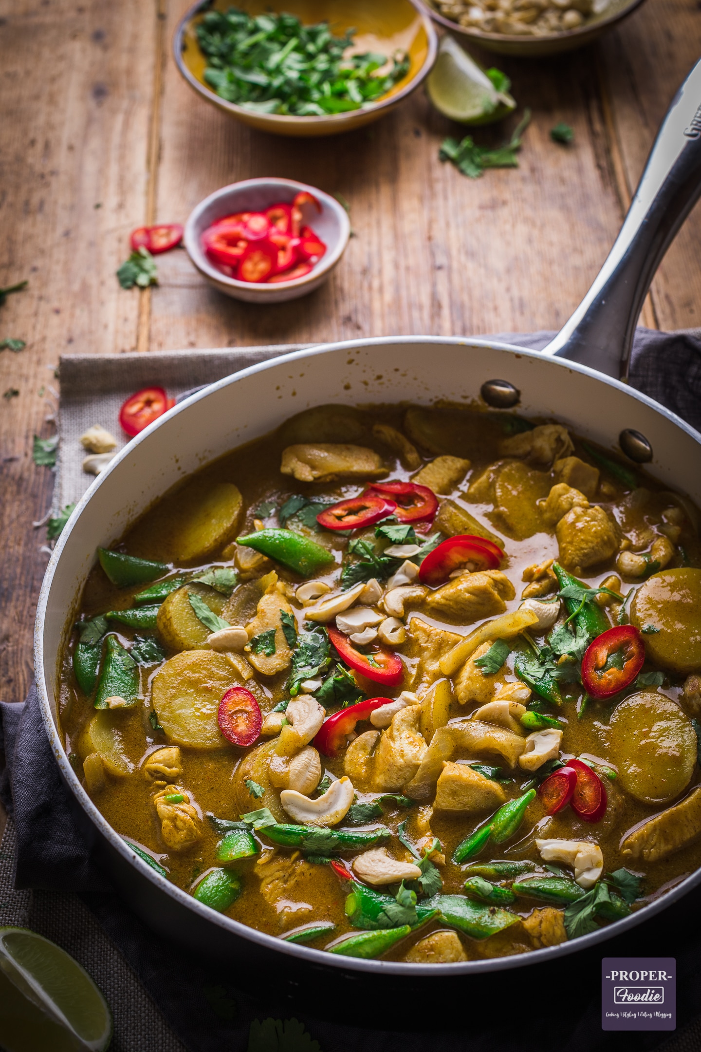 Massaman Curry (plus recipe video + step by step guide) - ProperFoodie
